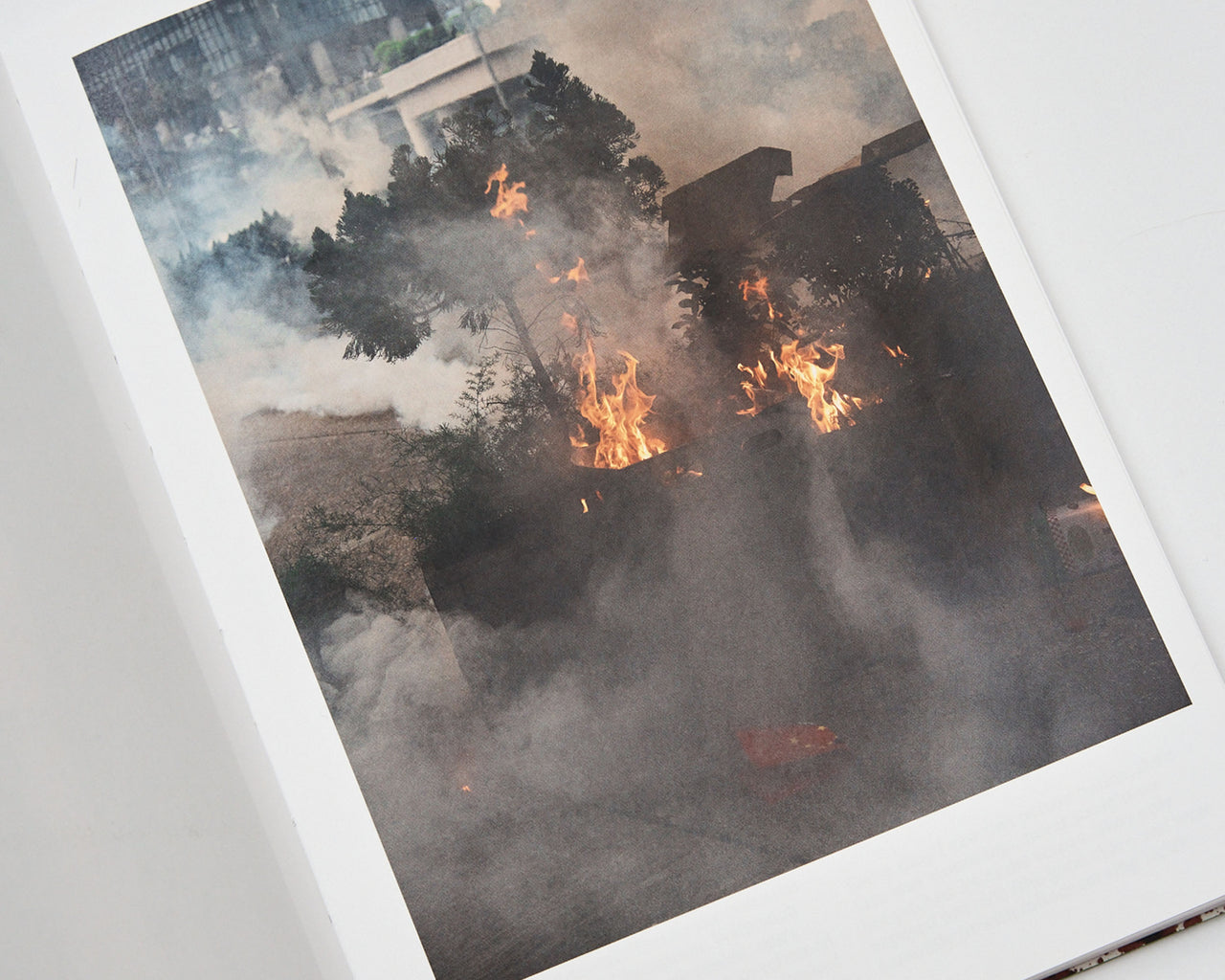 Urtzi Grau & Guillermo Fernández-Abascal / Folk Costumes, Indo-Pacific